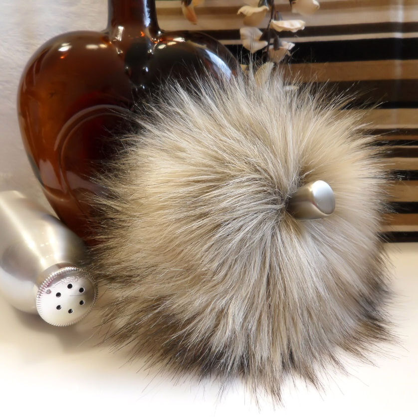 Body Powder Puff - Animal Faux Fur - Luxury Pouf - Powder Duster on Luulla